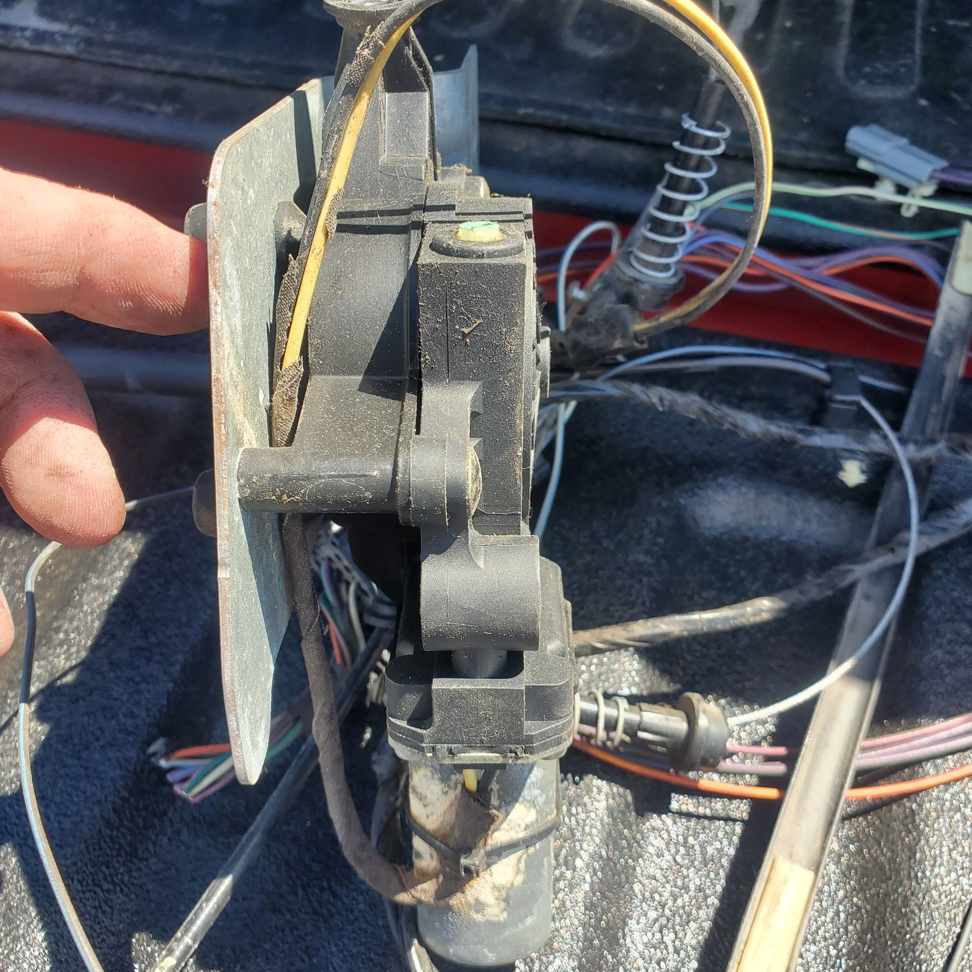 03 F250 SD CC 7.3 Wiring Diagram for power sliding rear window to dash ...