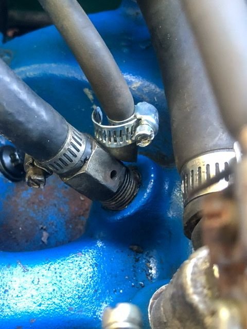 Vacuum tree fitting with check valve? - Ford Truck Enthusiasts Forums