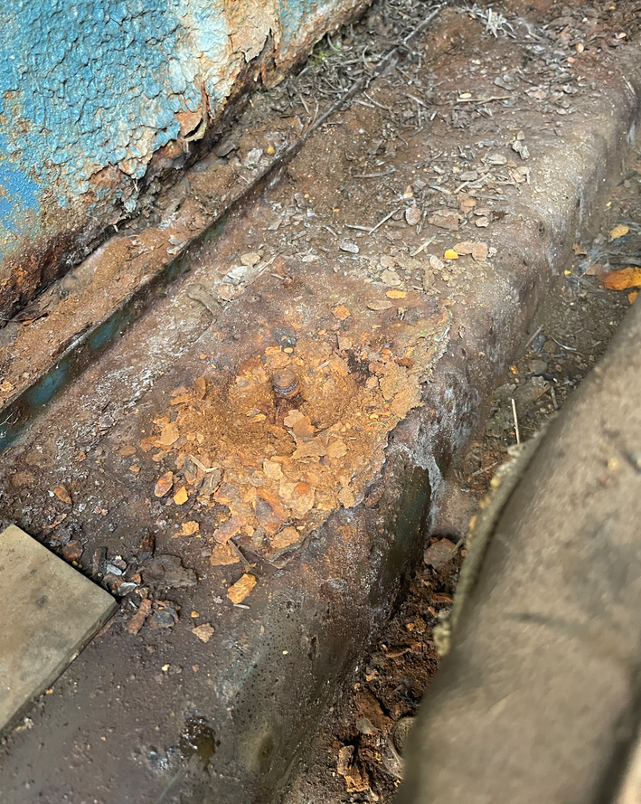 62 In Cab Gas Tank Bracket Removal/Installation - Ford Truck ...