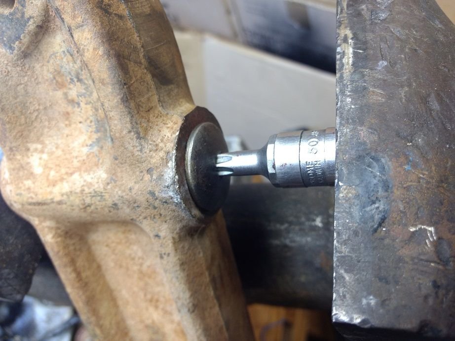 DIY demonstration for Torx head bed bolt modification - Ford Truck ...