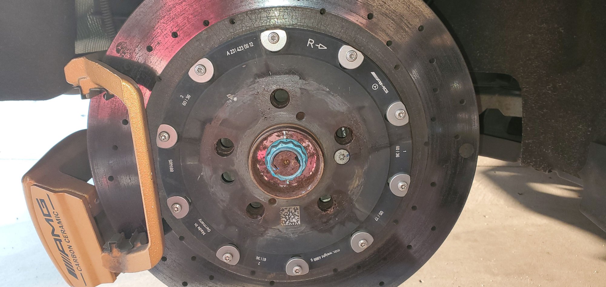DIY: 18 E63s CCB brake pad replacement - MBWorld.org Forums