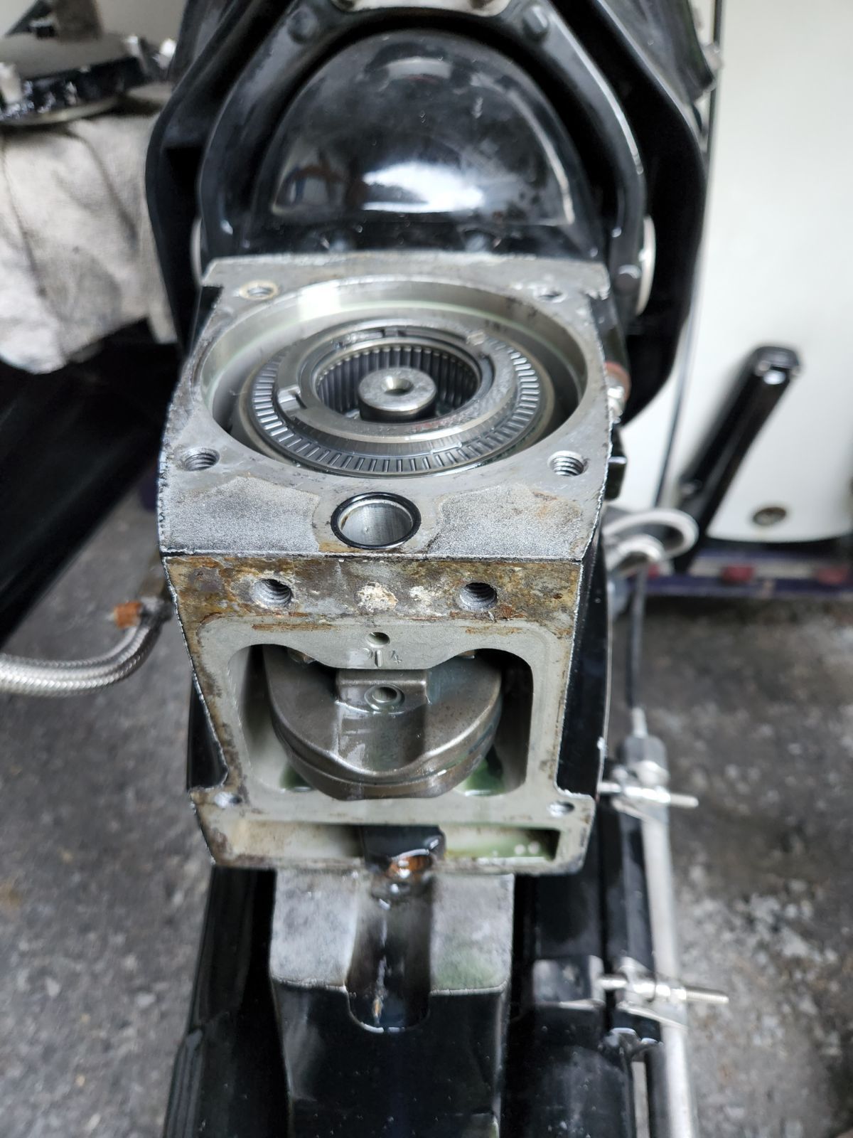 No reverse(forward) in bravo drive - Offshoreonly.com