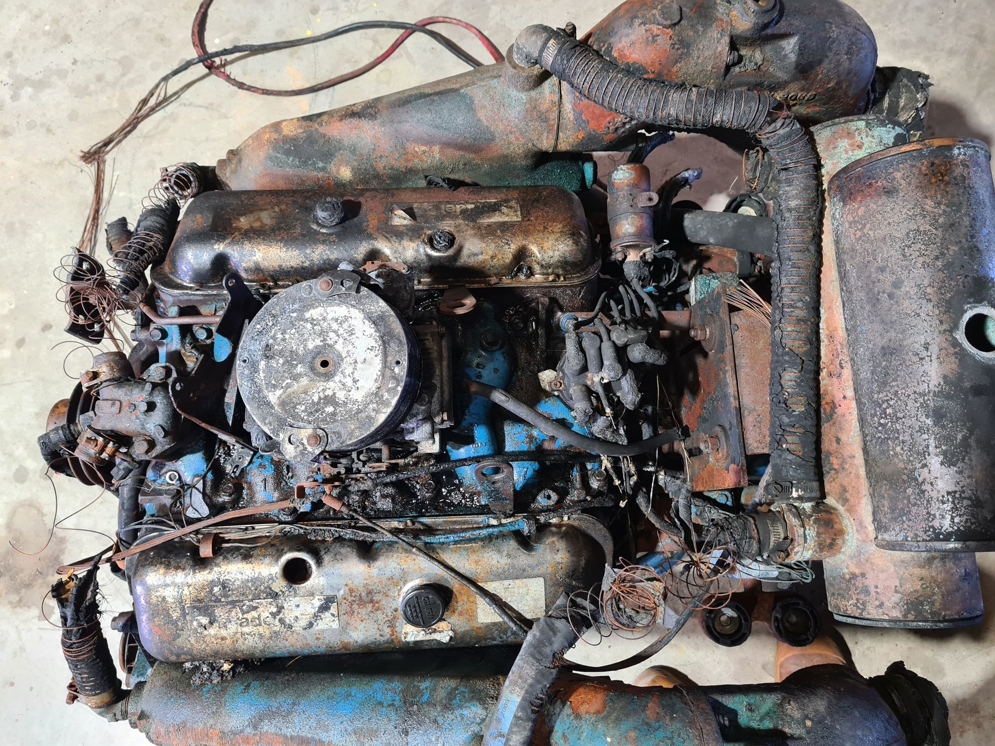 Crusader 454 rescue and rebuild - Offshoreonly.com