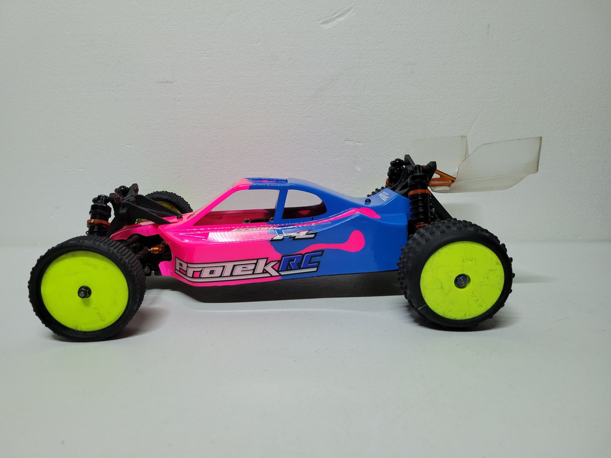 HB Racing D413 roller w/ New PROLINE body+ Exotek - R/C Tech Forums