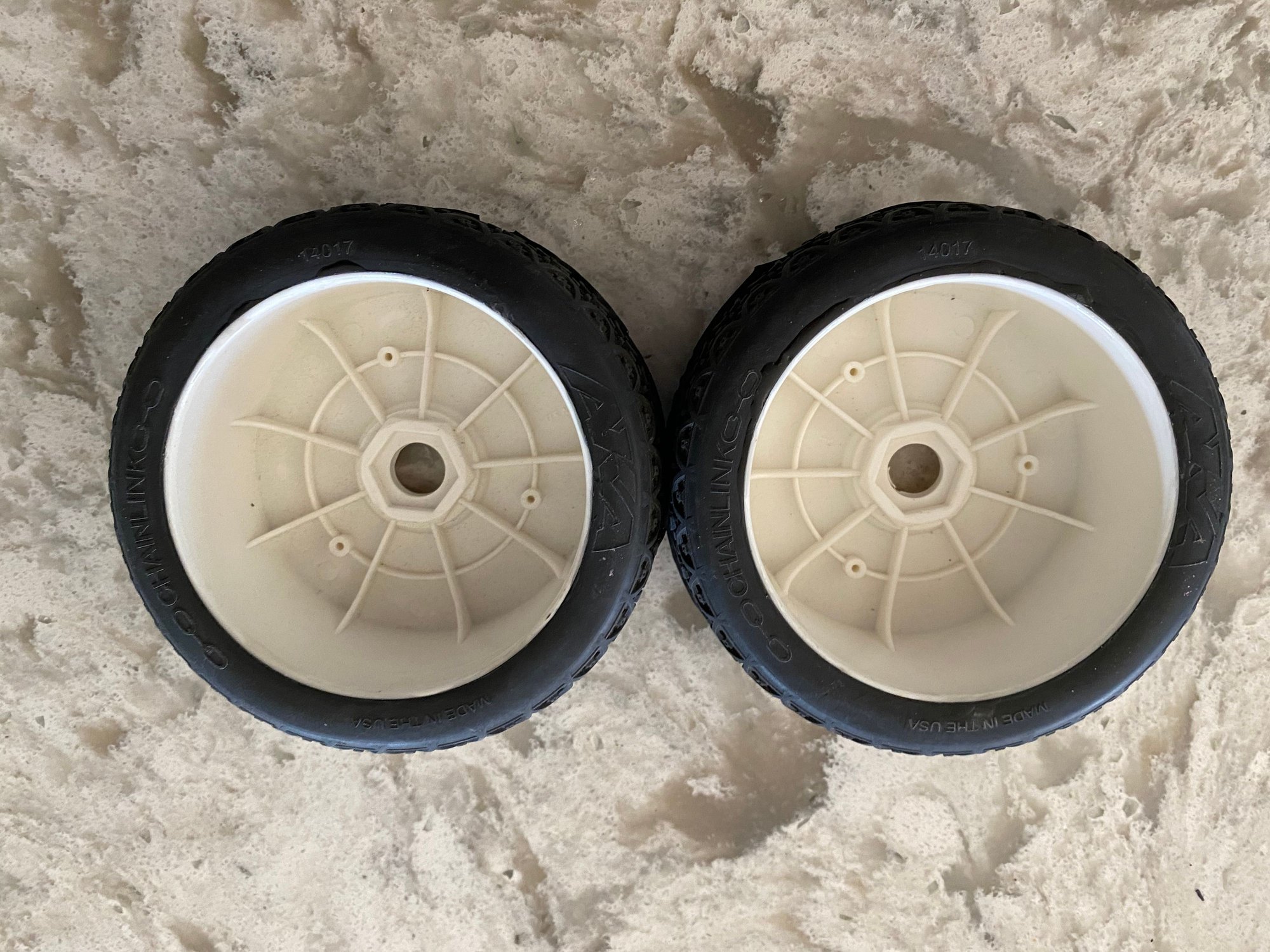1/8 scale wheels and tires - R/C Tech Forums