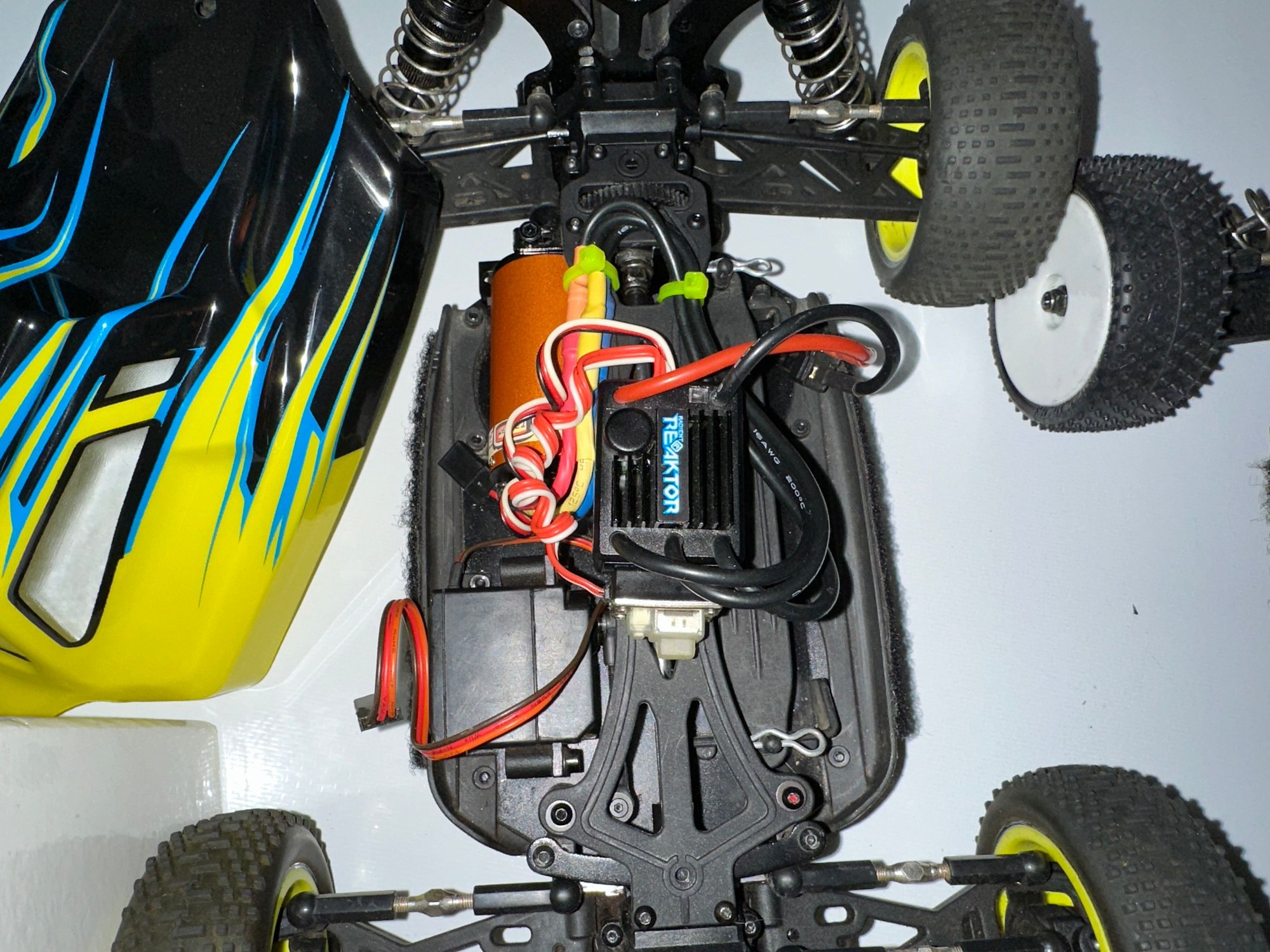 TLR 1/16 Lot New Mini B and 2 mini eights - R/C Tech Forums