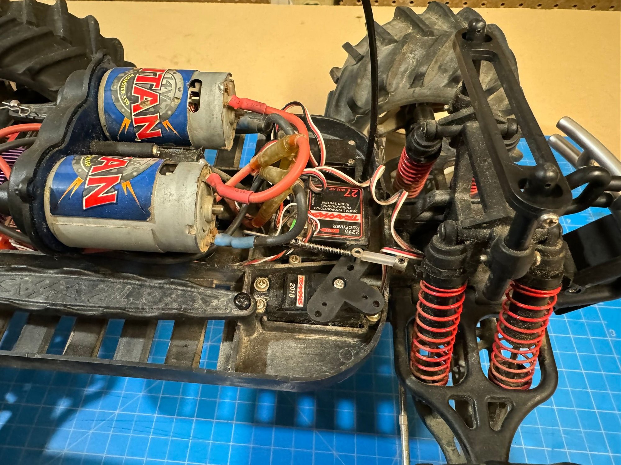 Traxxas E-Maxx 3906 restored and RTR - R/C Tech Forums