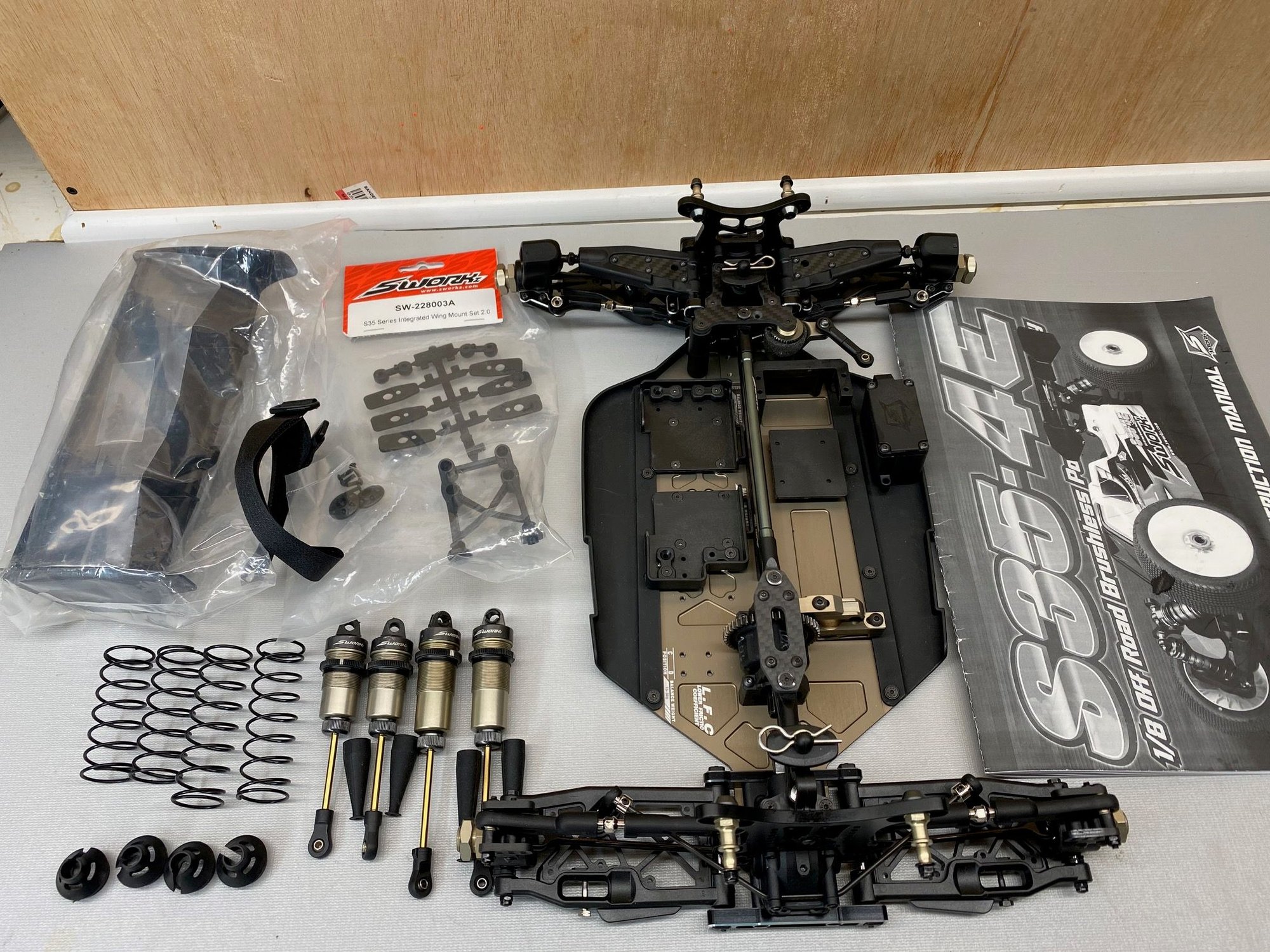 Sworkz S35-4E 1/8 scale E buggy - R/C Tech Forums