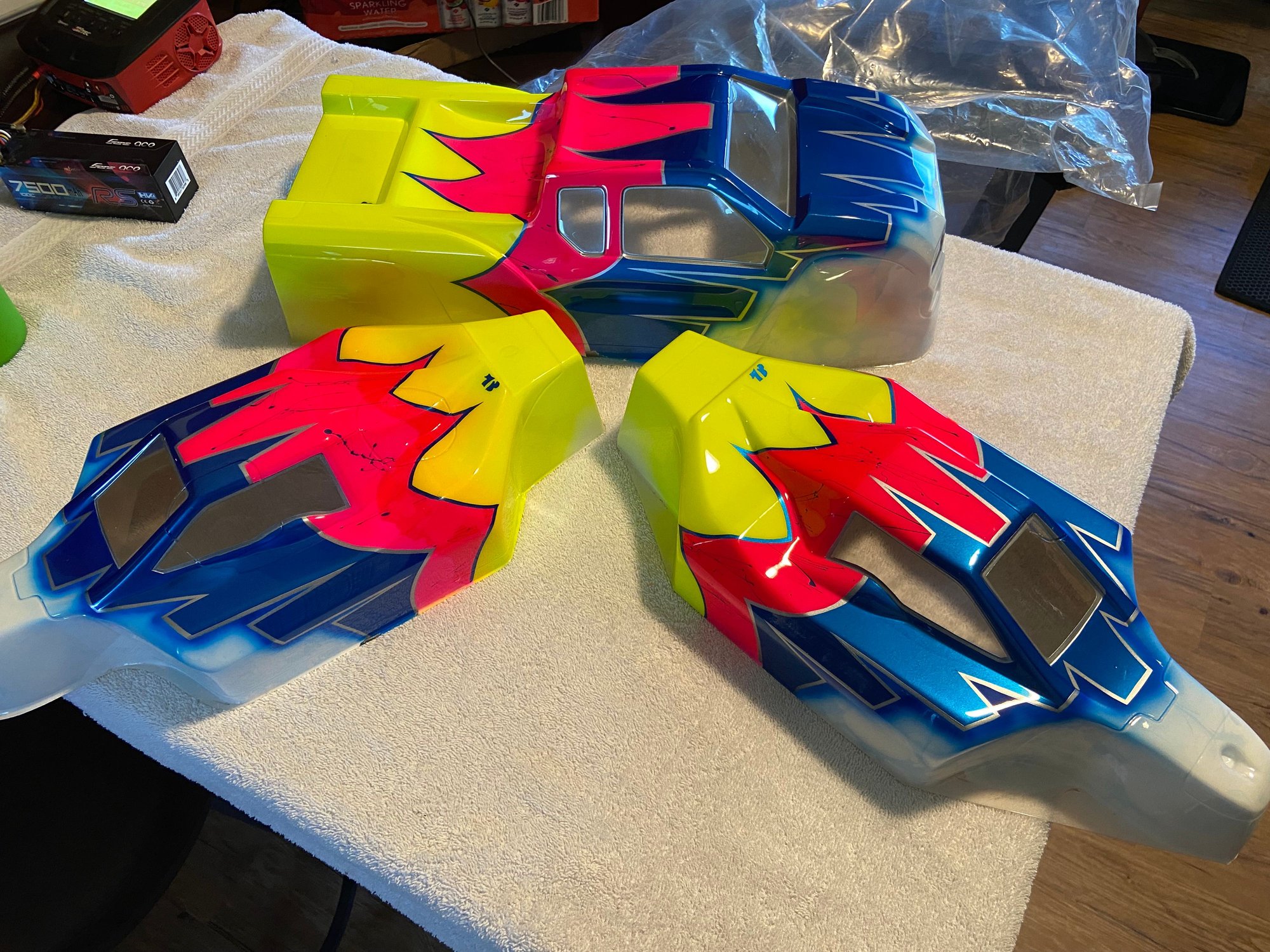 Custom bodies RC8B3.1/2 and RC8T3.1/2 - R/C Tech Forums