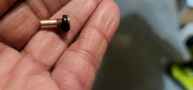 Help identifying and finding air valve for struts - RCU Forums