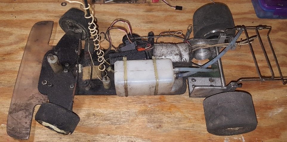 Anything on this old nitro pan car - RCU Forums