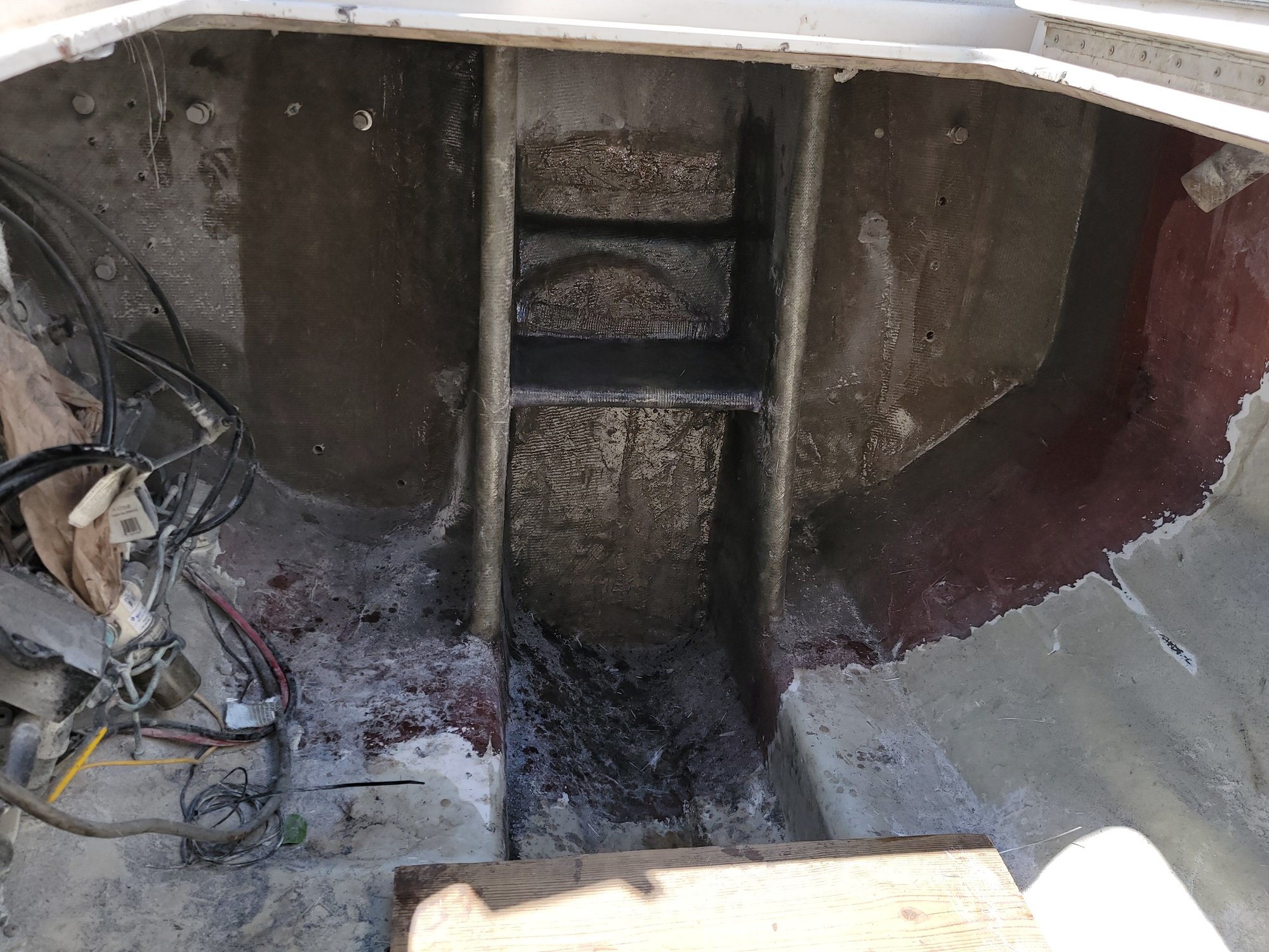 Calcutta 360/390 Cat Conversion from Twin Diesel to Quad Outboards ...