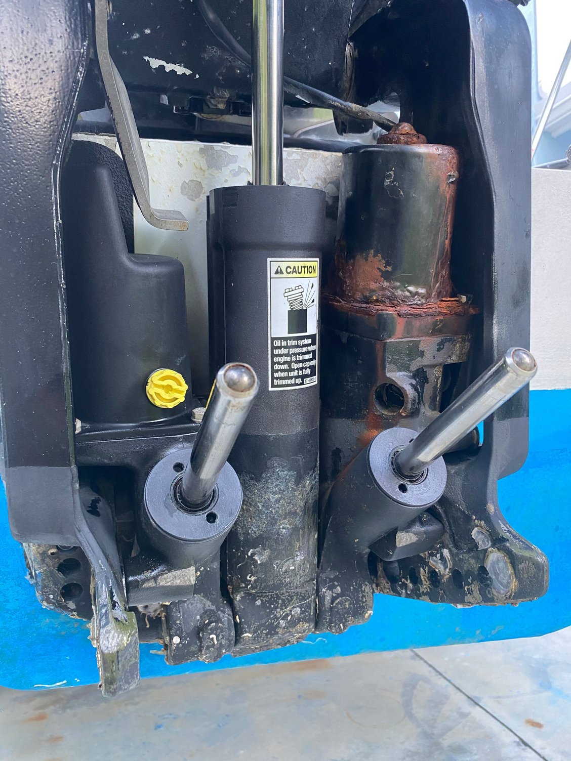 The Hull Truth - Boating and Fishing Forum - Mercury 3 rod trim removal ...