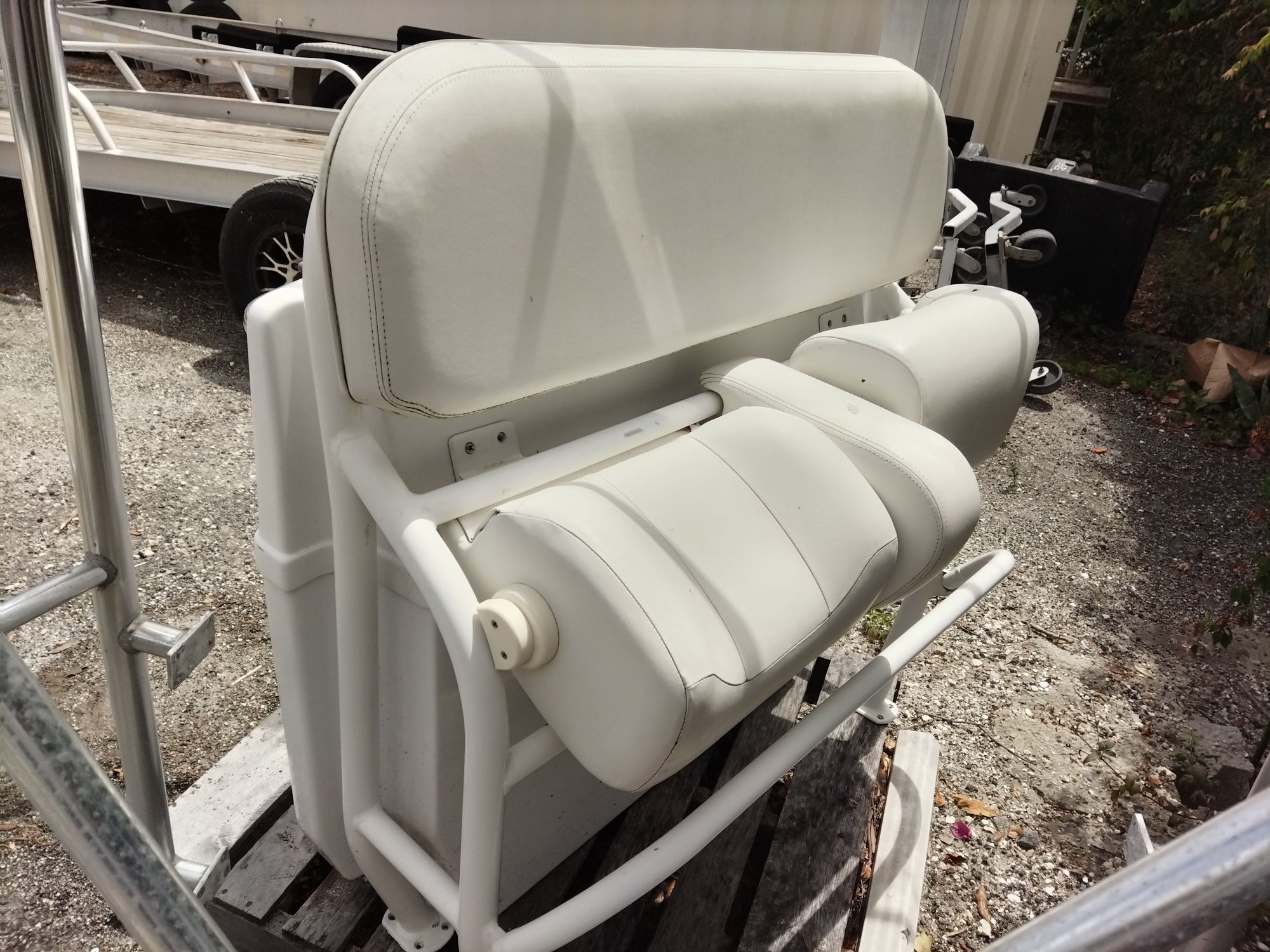 Leaning post - The Hull Truth - Boating and Fishing Forum
