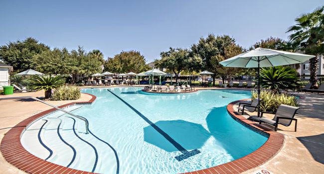 Village at East Riverside Reviews - Austin, TX | 1301 Crossing Place ...