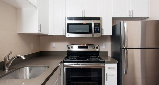 Club View Apartments Reviews - South San Francisco, CA | 849 W Orange ...